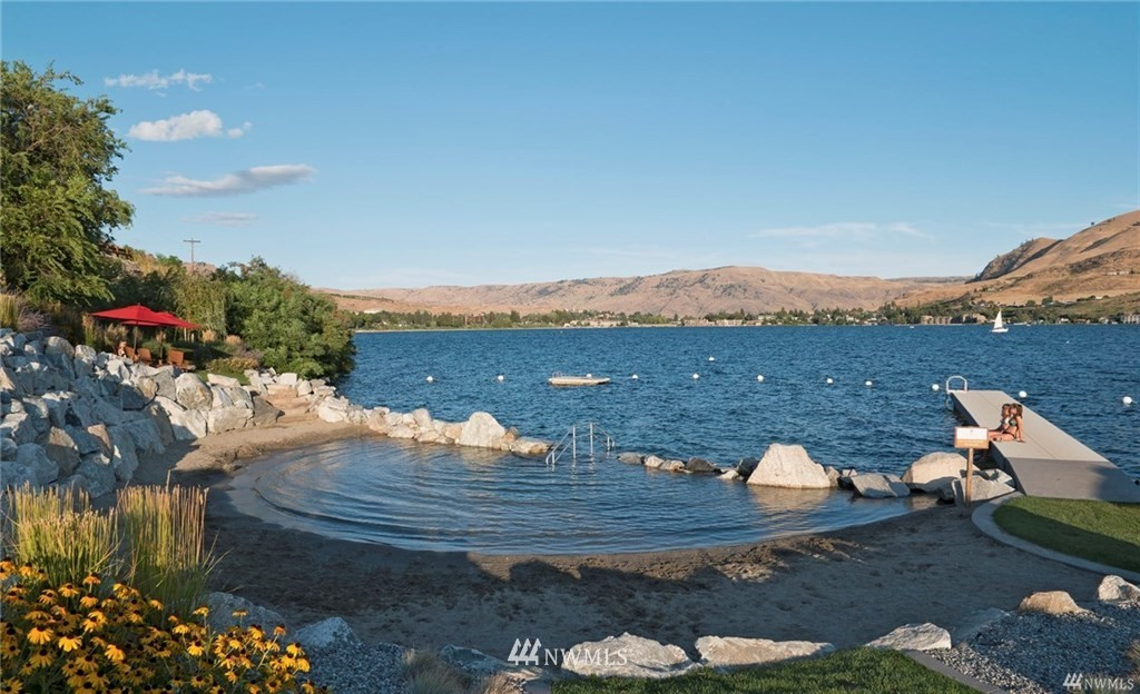 1416 Cottage Lane, Chelan, WA 98816
